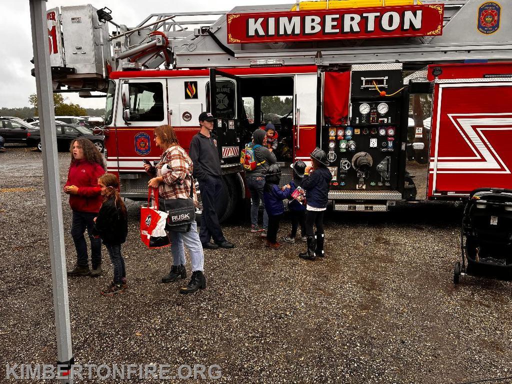 Kimberton Volunteers participate in Yeager's Fall Fest - Kimberton Fire ...